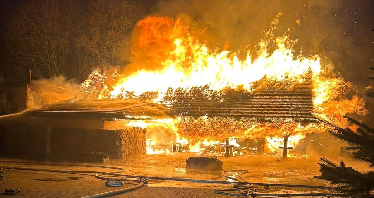 Pożar wiaty w Parczewie - Aktualności - KPP Parczew